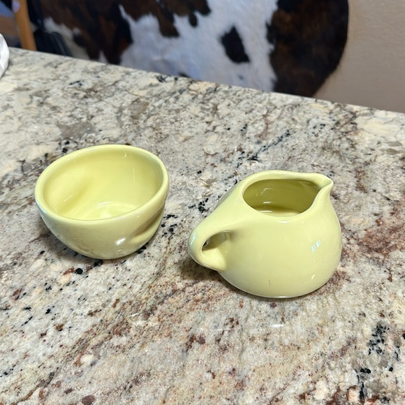 Oneida | Kitchen | Vintage Russell White Oneida Stackable Creamer And ...
